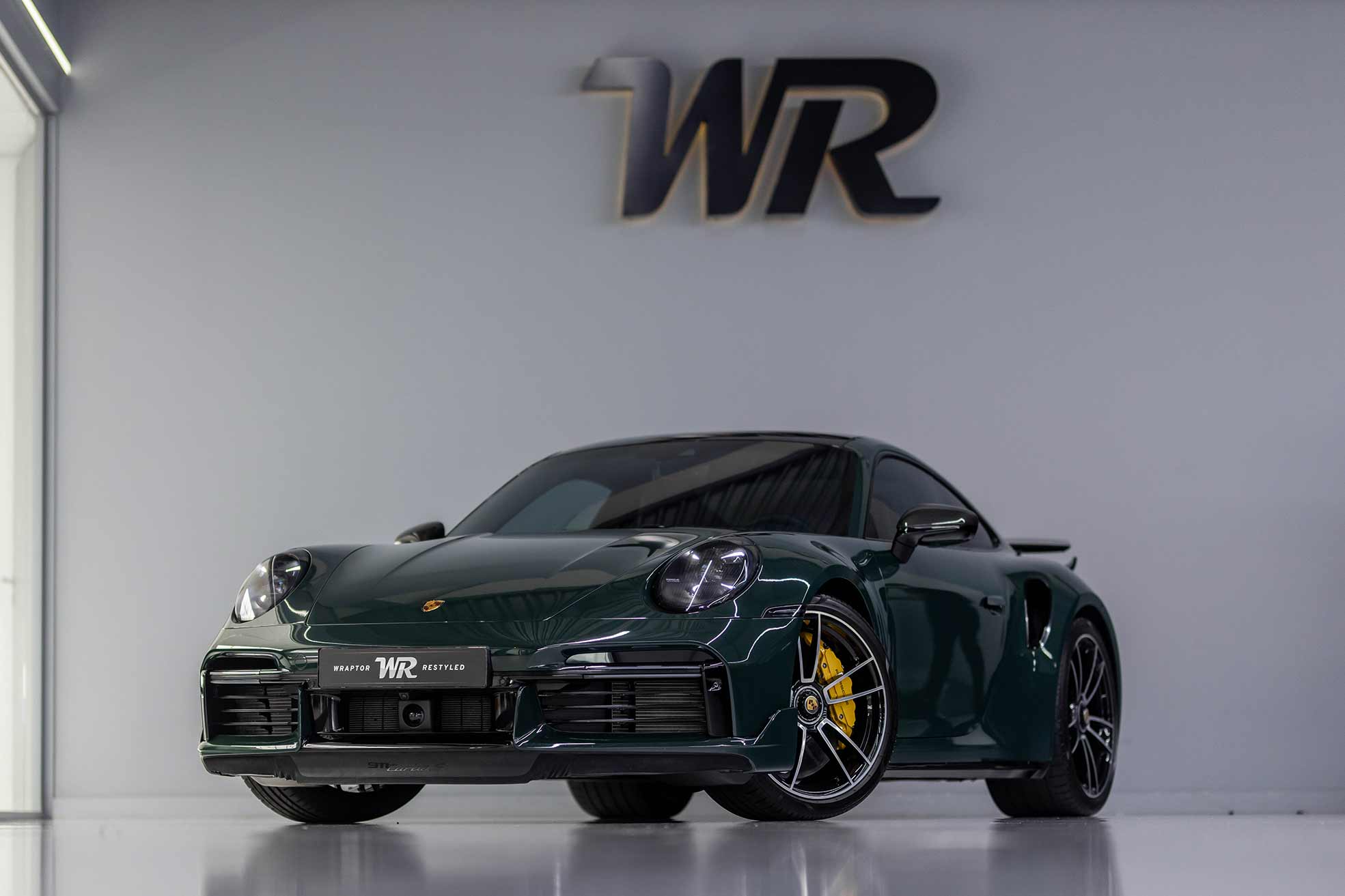 British Racing Green - Platinum Wrapping Film