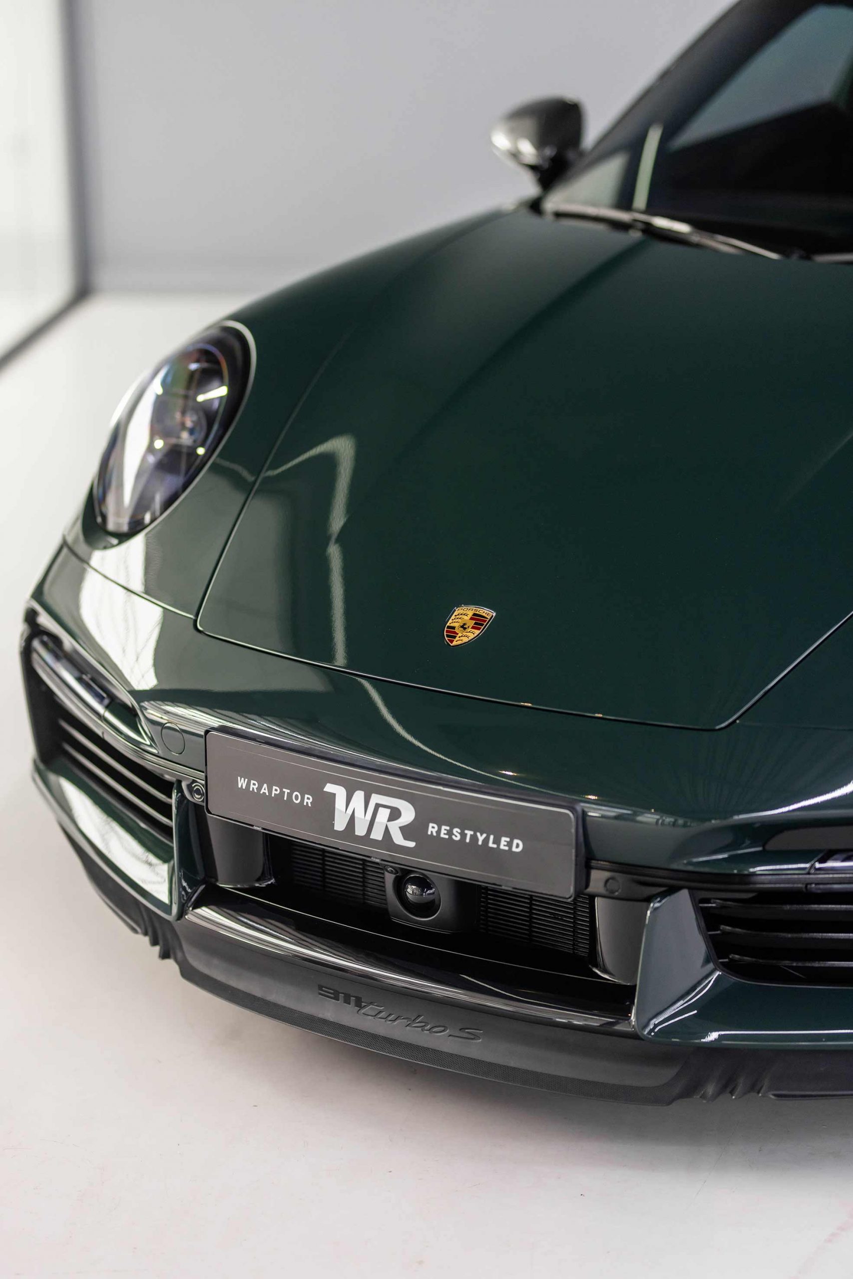 British Racing Green - Platinum Wrapping Film