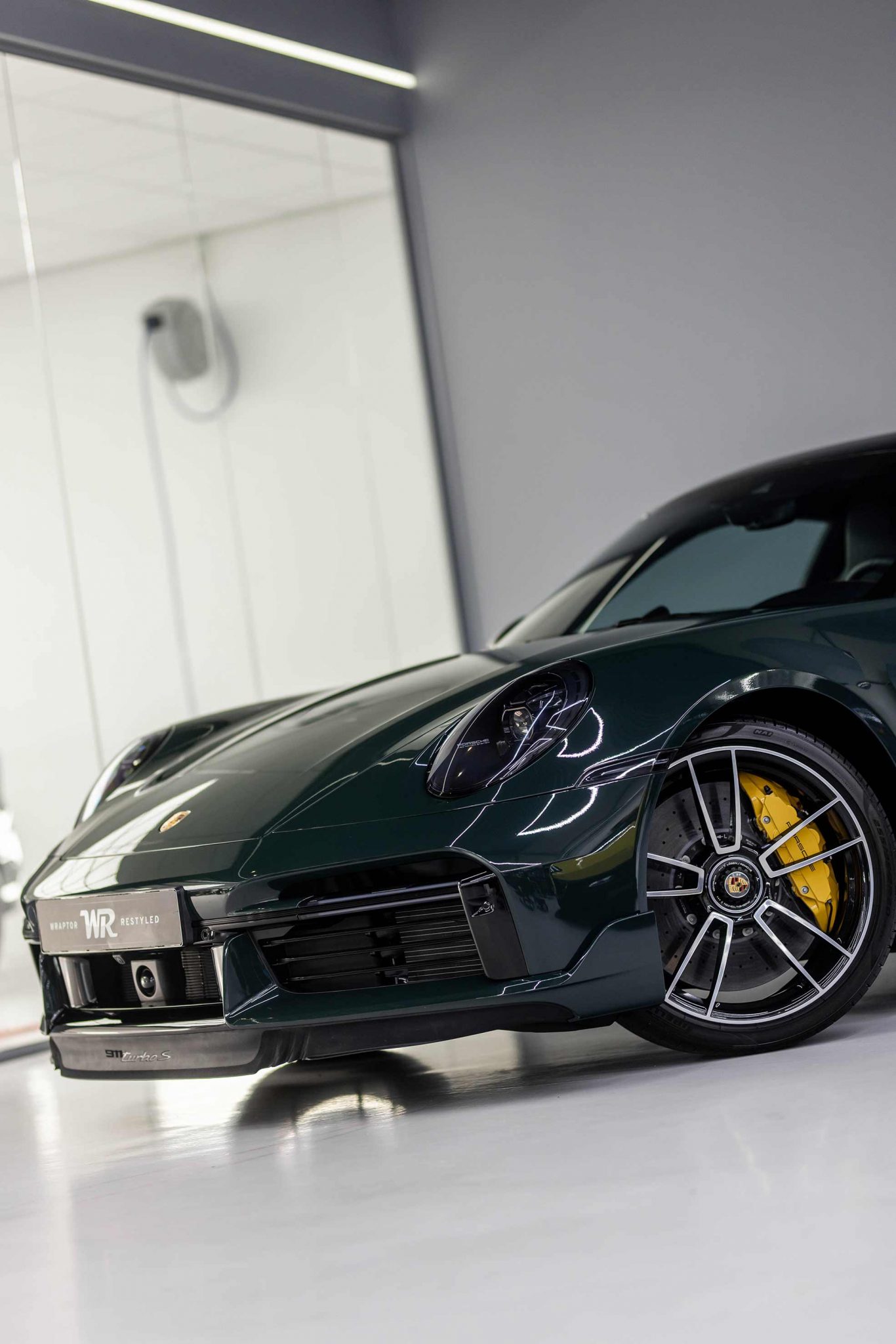 British Racing Green - Platinum Wrapping Film