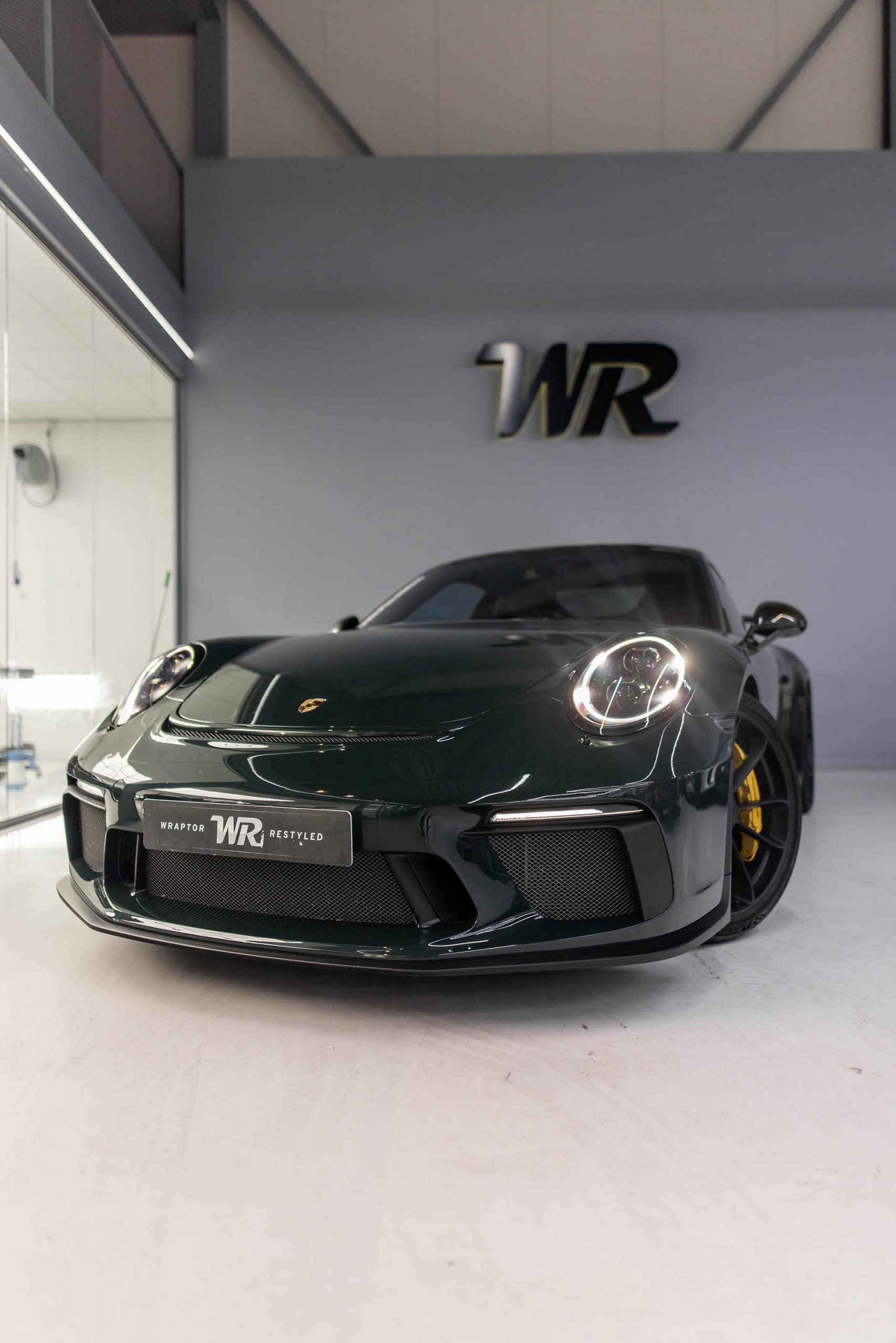 British Racing Green - Platinum Wrapping Film