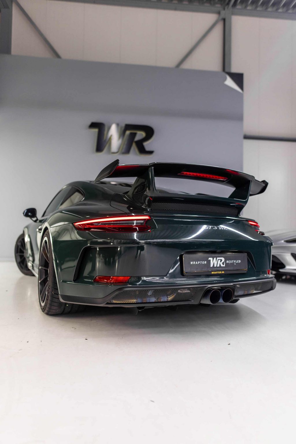 British Racing Green - Platinum Wrapping Film