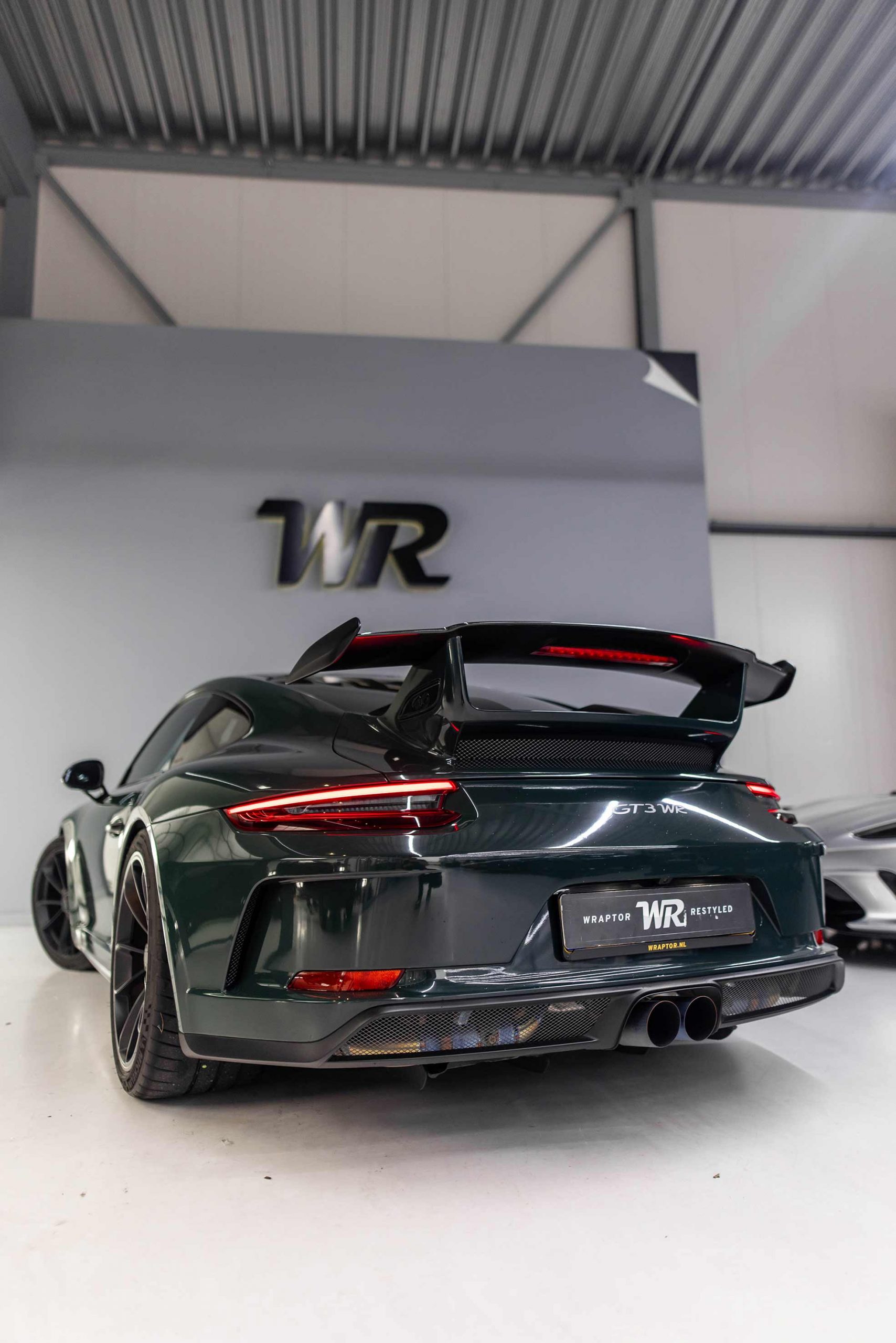 British Racing Green - Platinum Wrapping Film