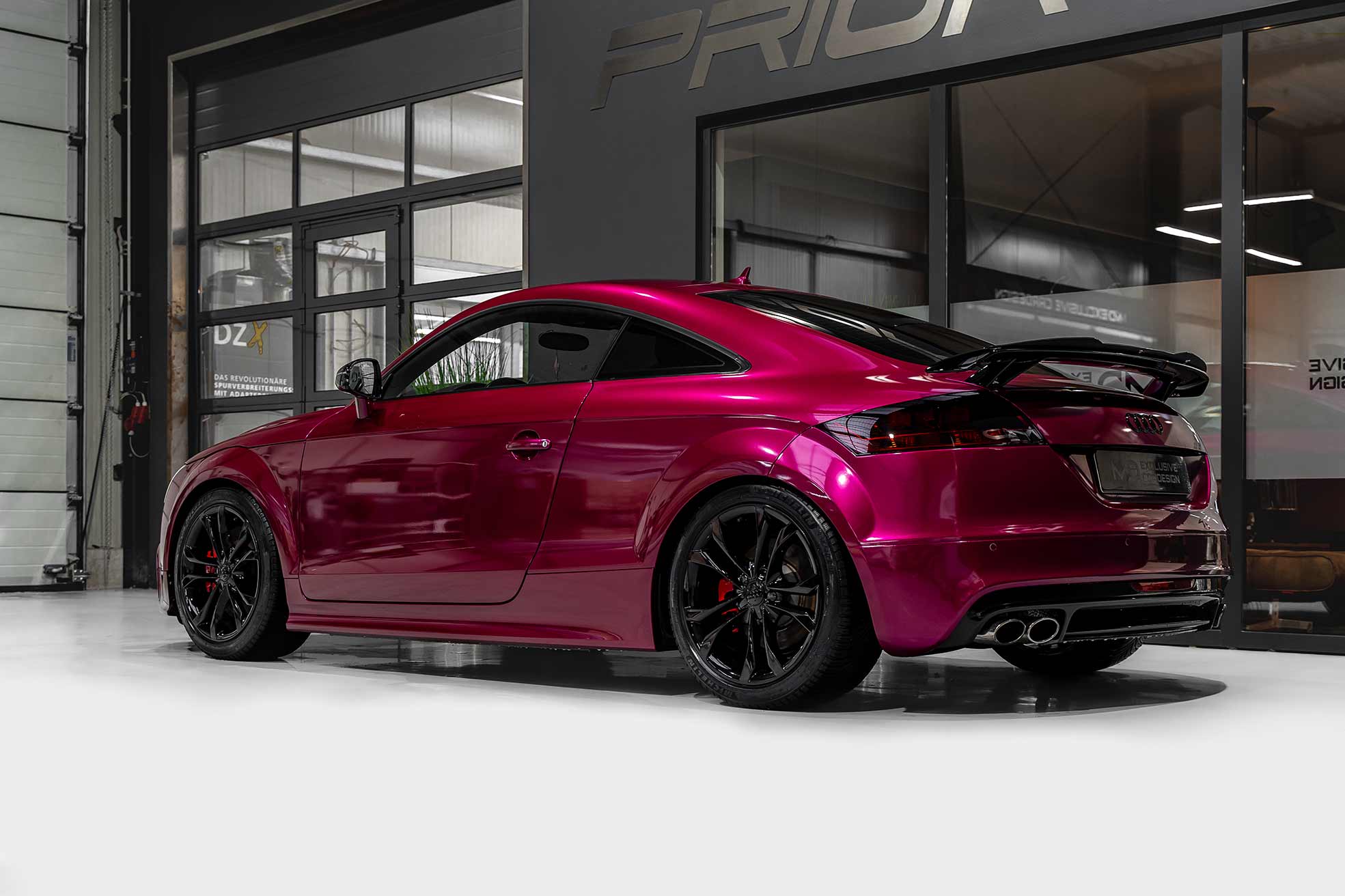 Magenta Madness - Platinum Wrapping Film