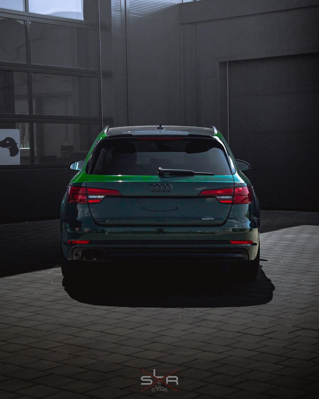 British Racing Green - Platinum Wrapping Film